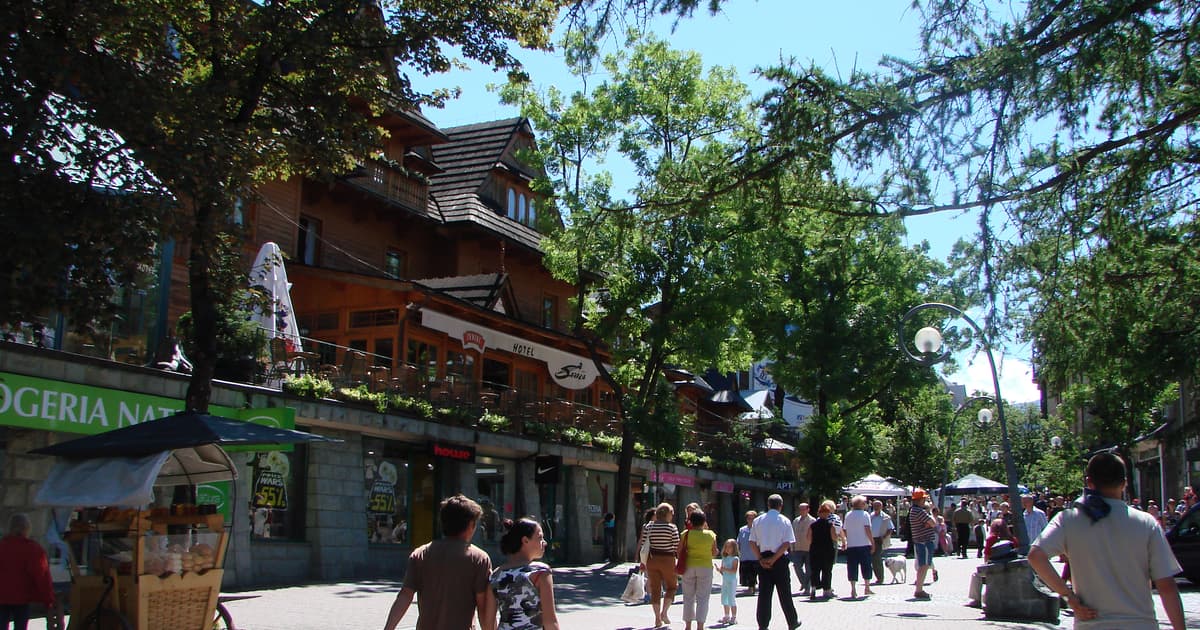 Getting Around Zakopane: Walkability, Public Transit & Biking